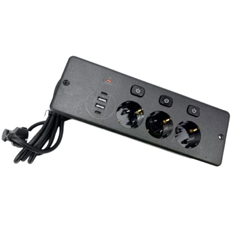 Stikkontakt med tre kontakter og USB-uttak (europeisk standard) Sort ...